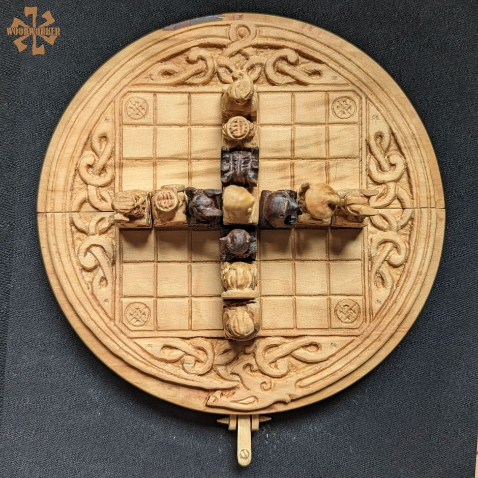 How to Play Hnefatafl – Viking Board Game Rules & Strategy Guide ...