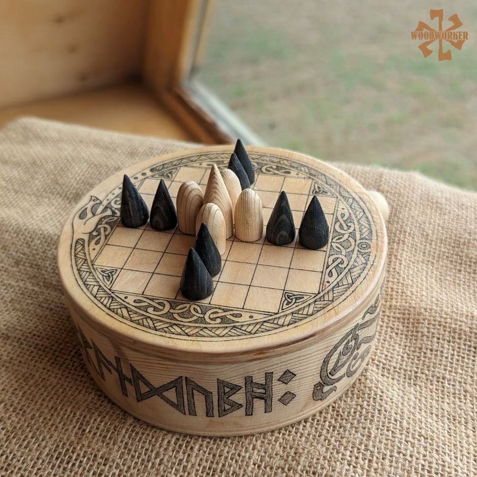 How to Play Hnefatafl – Viking Board Game Rules & Strategy Guide ...