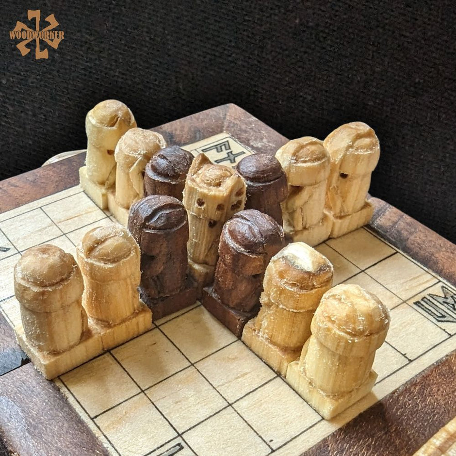 How to Play Hnefatafl – Viking Board Game Rules & Strategy Guide ...